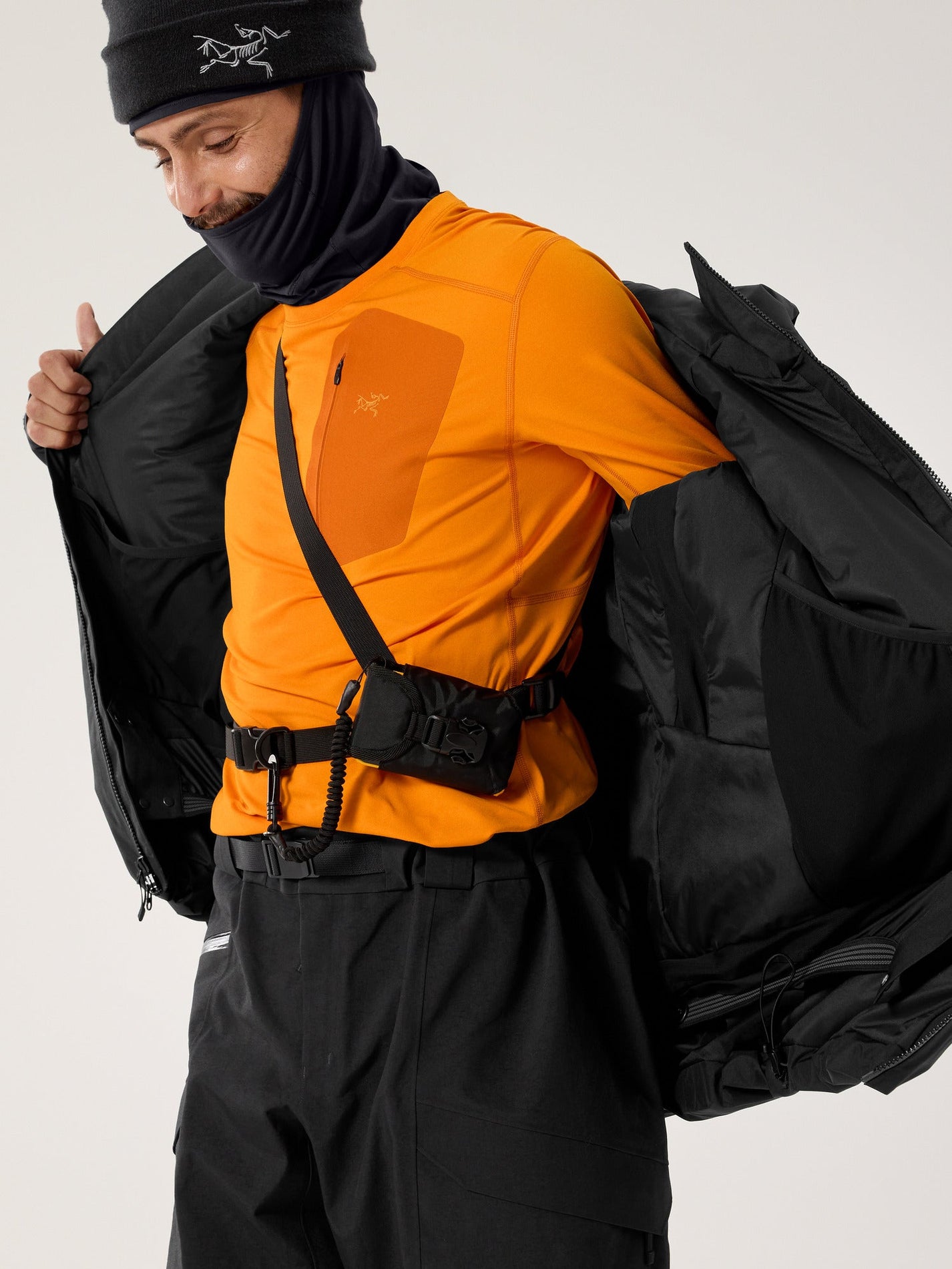 Arc'teryx Men's Moisture-wicking Rho LT Crew Neck Orange – Blaze – Arc ...