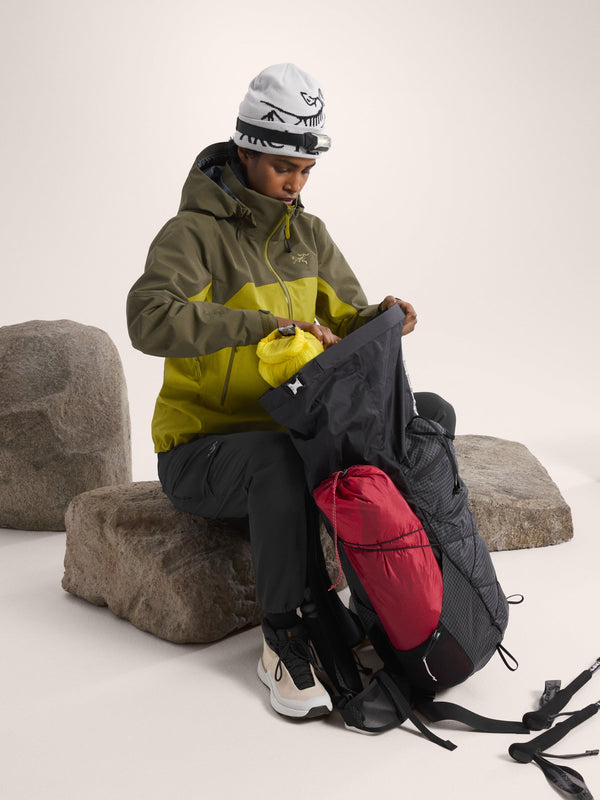 Arc'teryx Women's Waterproof Beta AR Jacket Green – Tatsu / Olive Moss ...